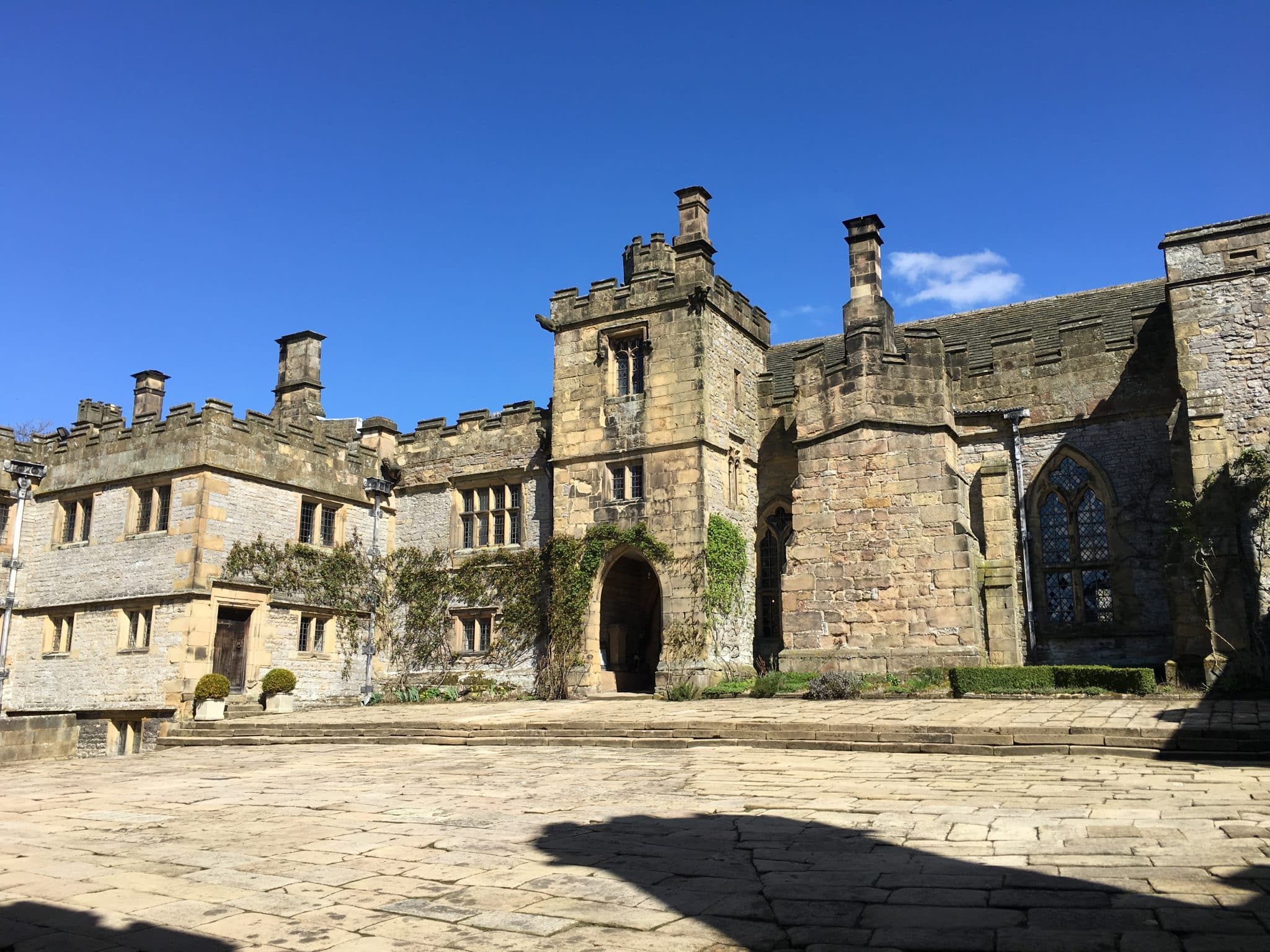 Ockwells Manor and the Legend of the Severed Head - The Tudor Travel Guide