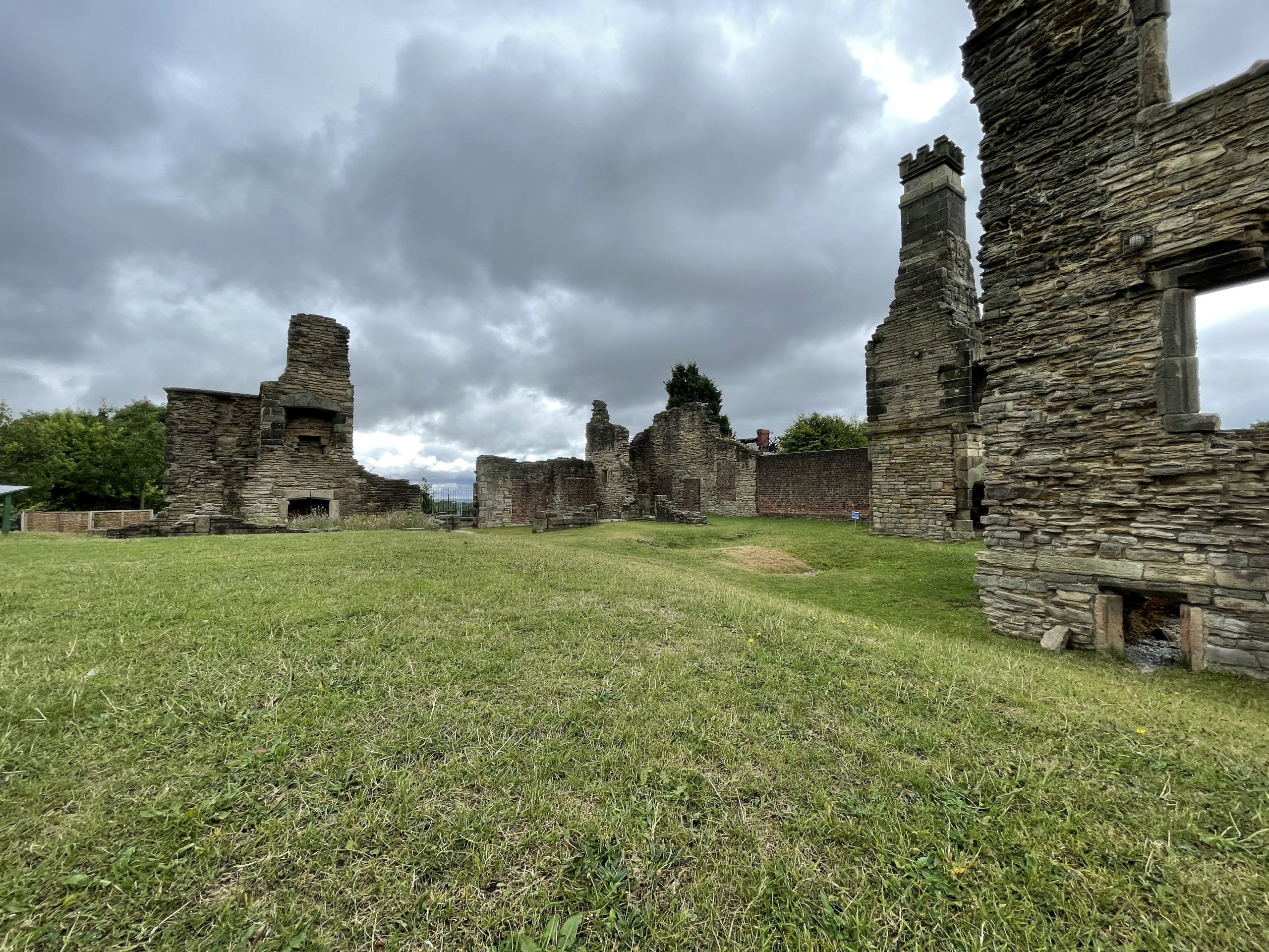 Cardinals, Queens and Captives: Fascinating Tales From Sheffield Manor ...