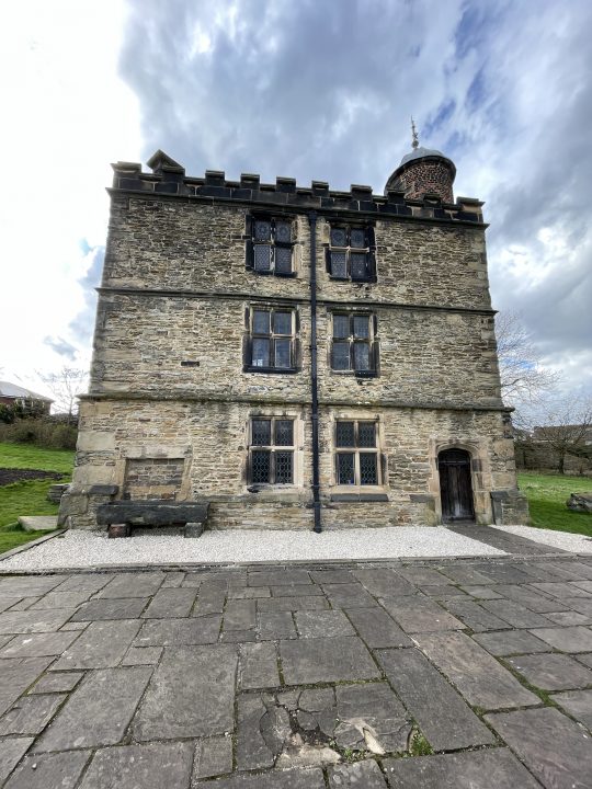 Cardinals, Queens and Captives: Fascinating Tales From Sheffield Manor ...