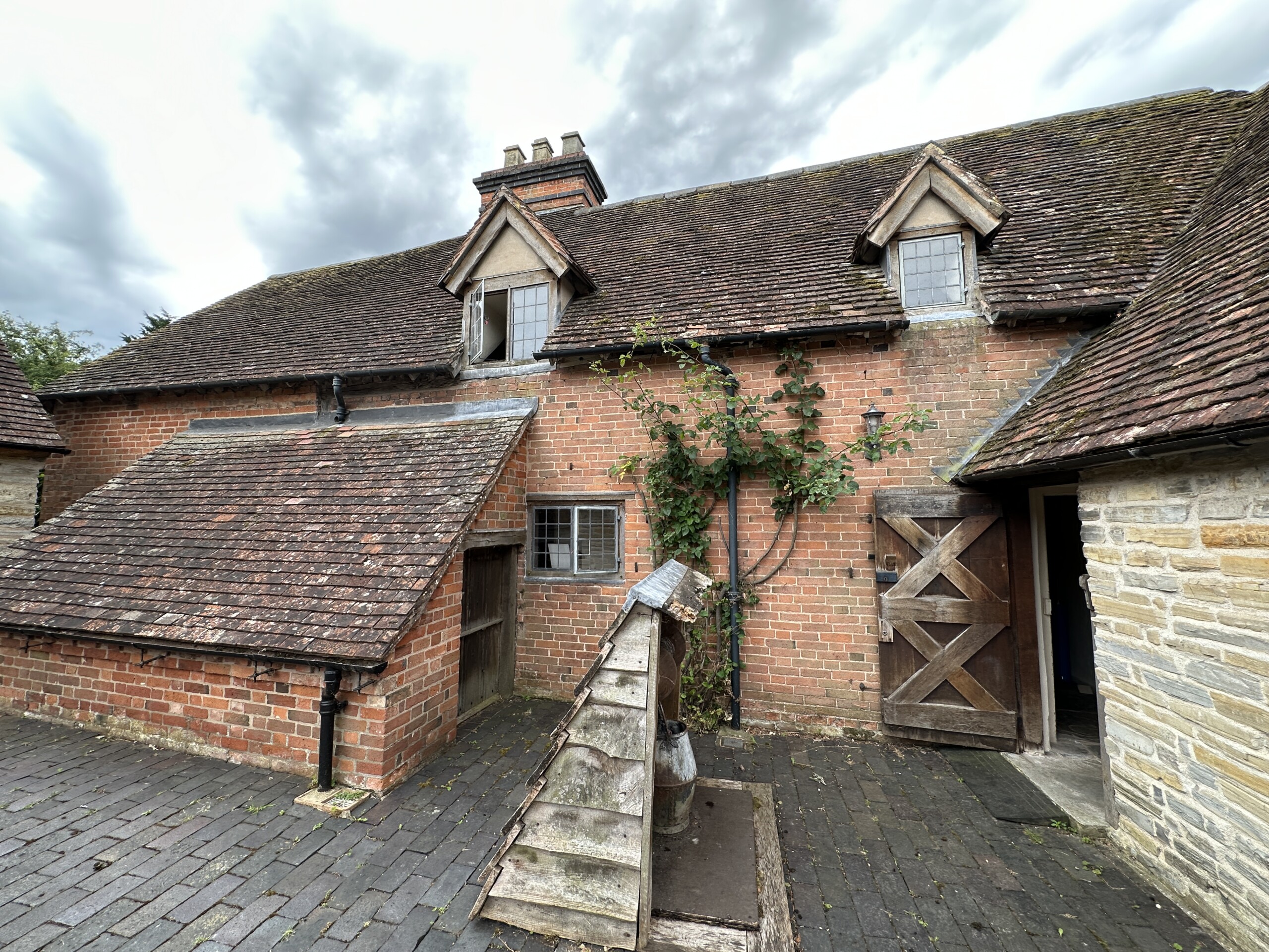 A Tudor Weekend Away in Stratford-Upon-Avon - The Tudor Travel Guide